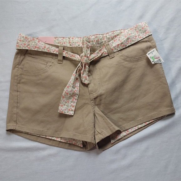 One Step Ahead | Shorts | Nwt One Step Up Khaki Chino Shorts Womens 6 ...